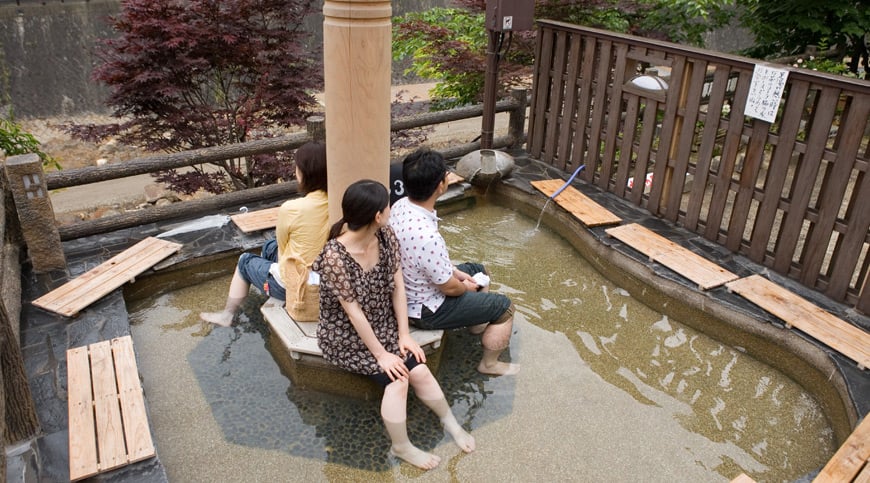 A Beginner's Guide to Japan Onsen Culture